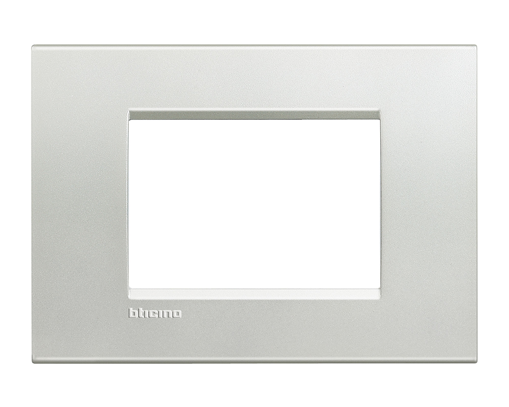 Placa rectangular 3 módulos plata Bticino | Easy.cl