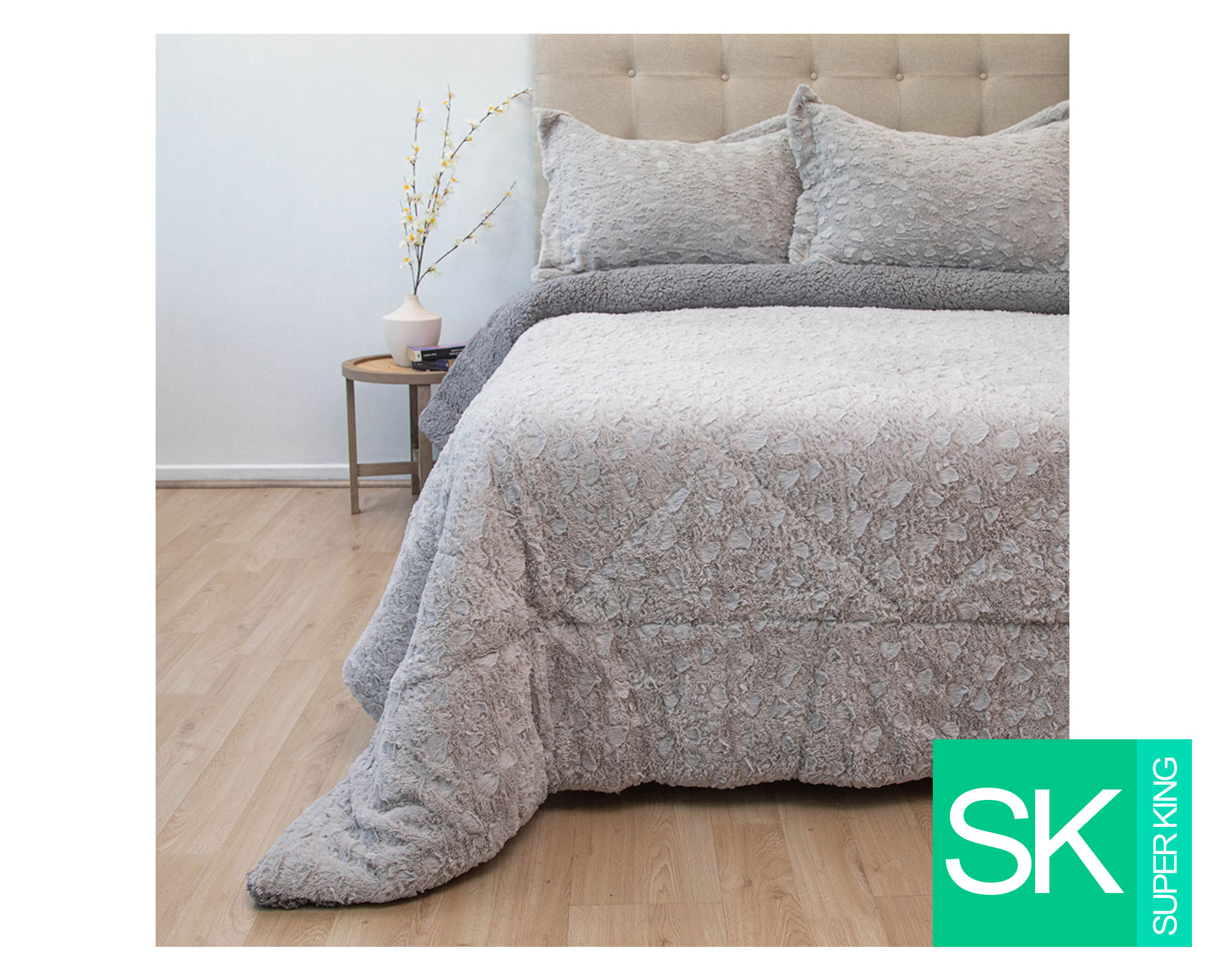 Cubrecama Plush senses gris súper king | Easy.cl