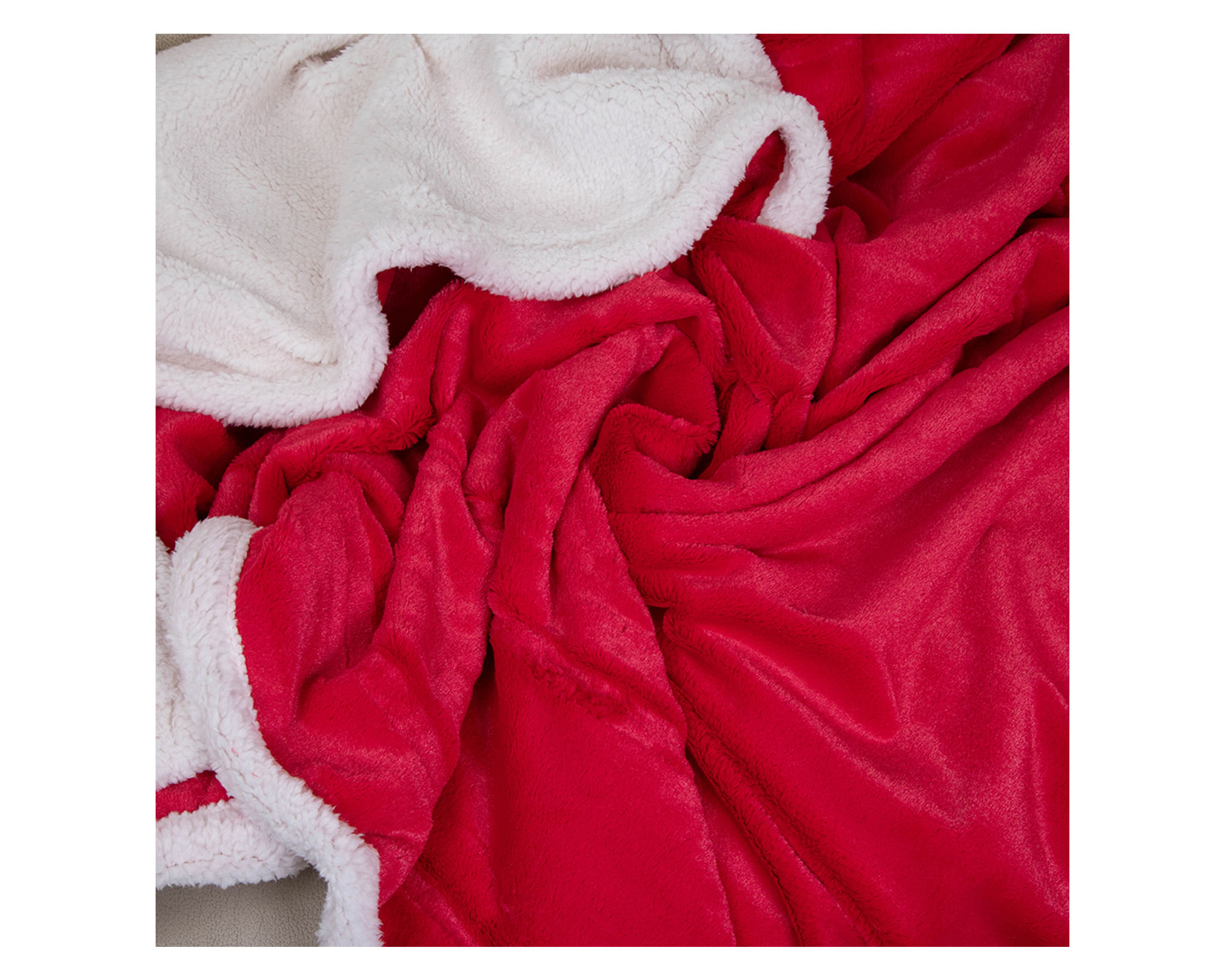 Manta Fluffy deluxe rojo 127x152 cm 1 un. | Easy.cl